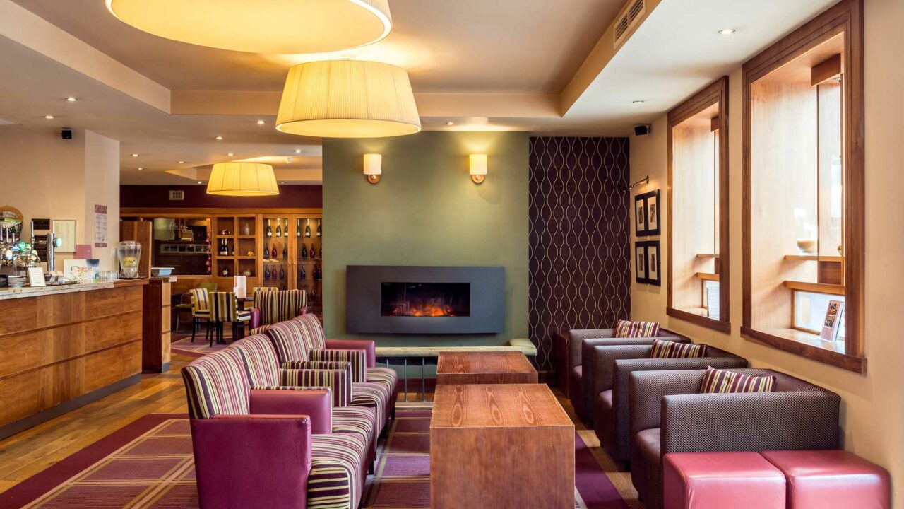 Food & Drink - Metropole Hotel